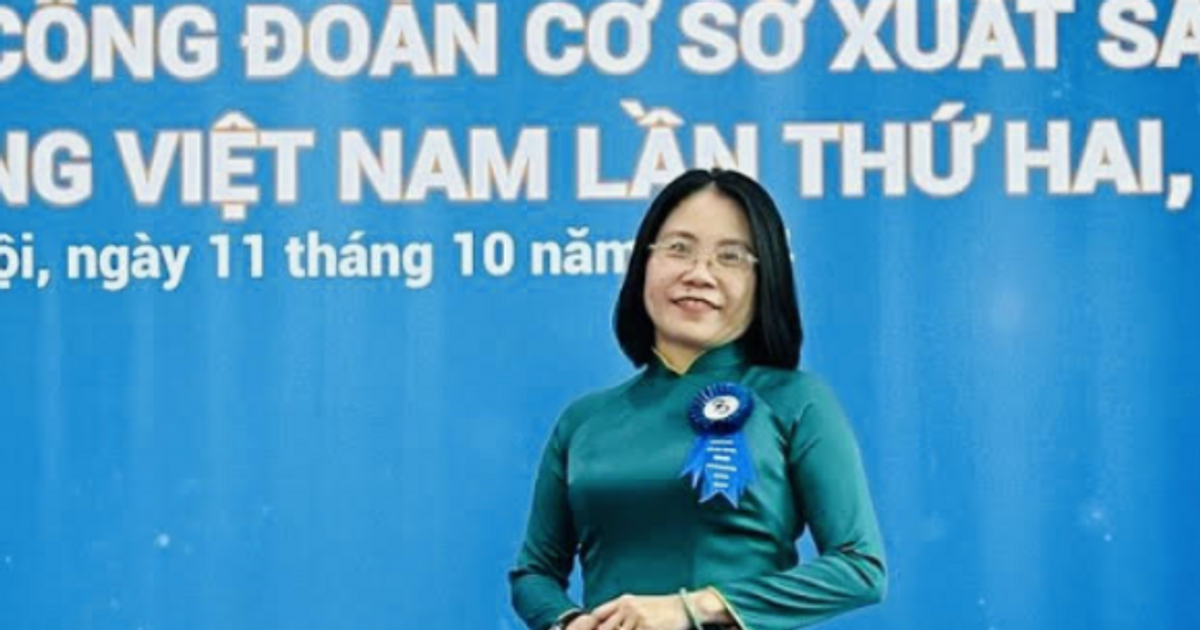 Female President of the "2 good" grassroots union