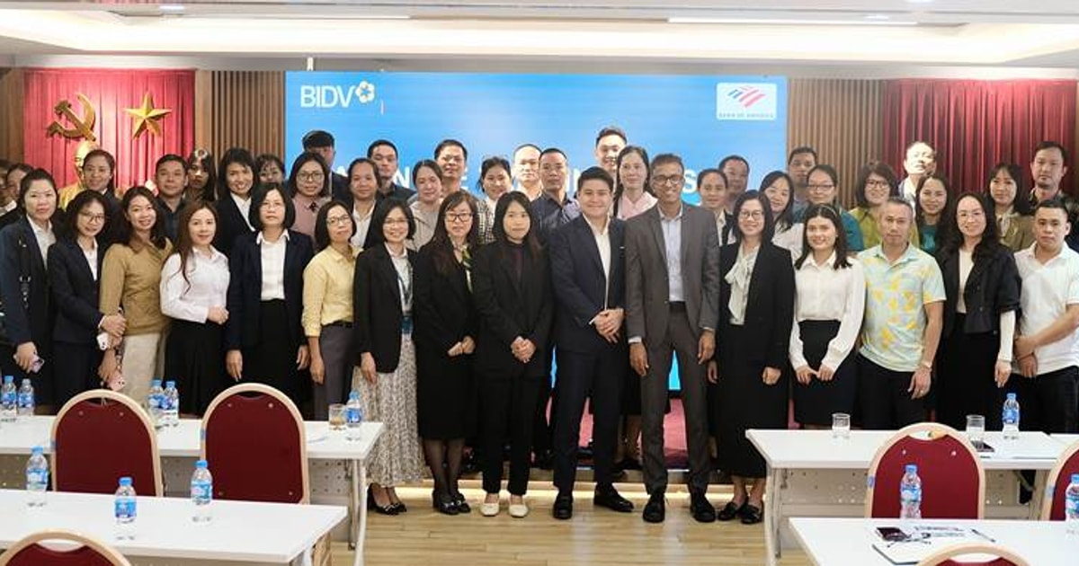 BIDV and BOA organize training on cash foreign currency risk prevention